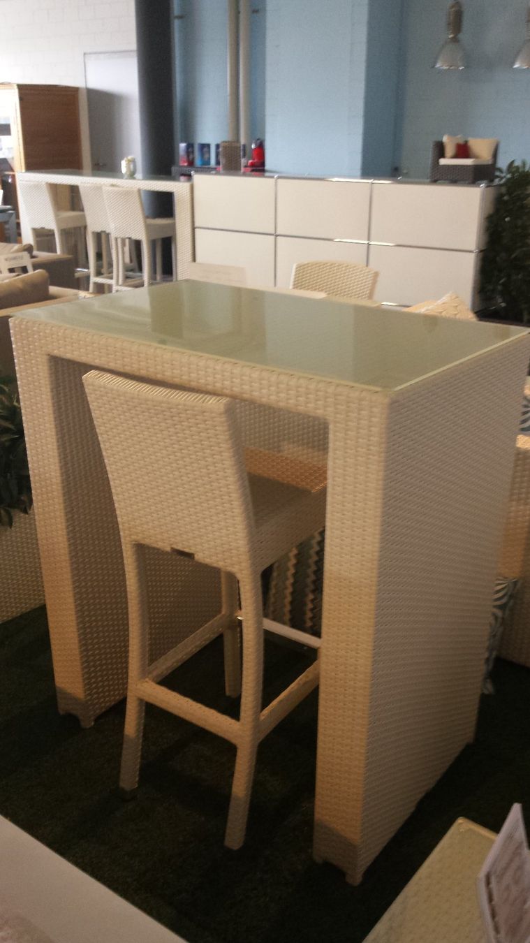 Kunststoff Rattan Bar und 4 Barstühle neu u originalverpackt (Neu ...