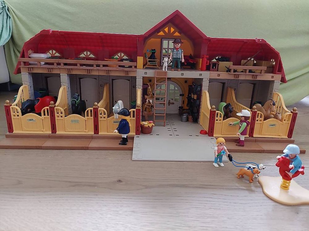 Playmobil Pferdestall / Reiterhof mit Zubehör (Gebraucht) in Tägerwilen ...