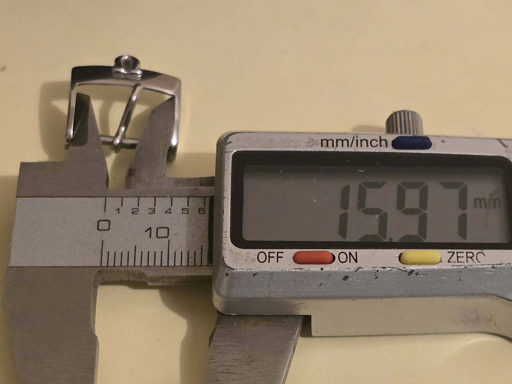 Omega bucle inox 16mm (Gebraucht) in Grand-Lancy für CHF 60 – mit ...