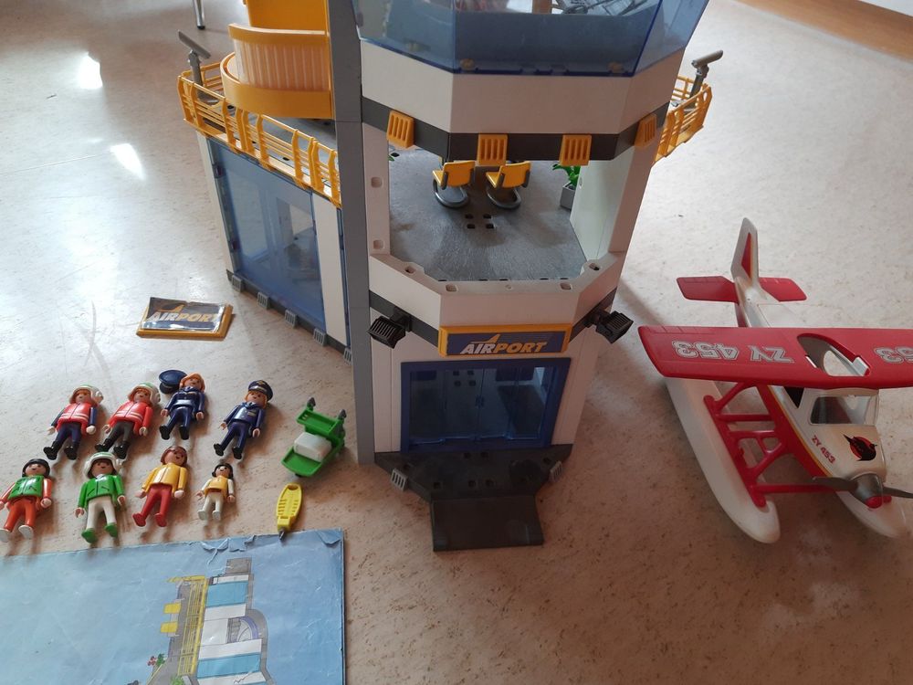 Playmobil Flughafen 3186 und Wasserflugzeug (Gebraucht) in Malters für CHF 20 – mit Lieferung ...