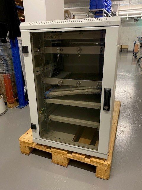 Rack EDV Server (Gebraucht) in Worb für CHF 265 – mit Lieferung auf ...