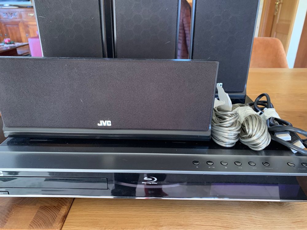 lecteur DVD J.V.C. Blue-Ray avec 250 DVD | Acheter sur Ricardo