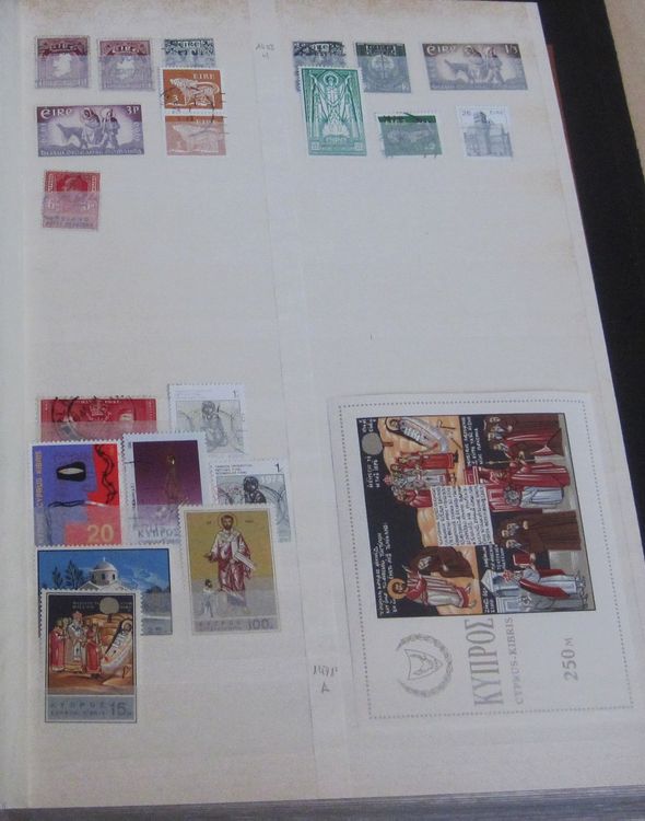 dickes Album mit vielen alten und neuen Marken aus Europa (Gebraucht) in Waltenschwil für CHF 10 ...