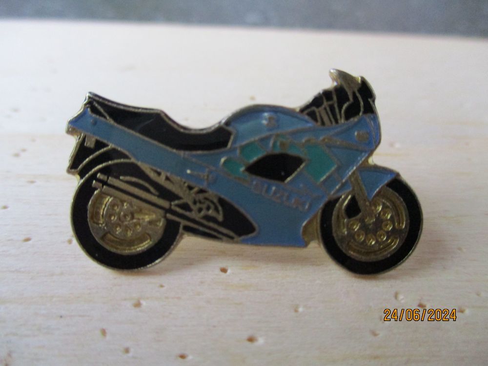 Suzuki ??? Pin (Neu (gemäss Beschreibung)) in Felsberg für CHF 0.5 ...
