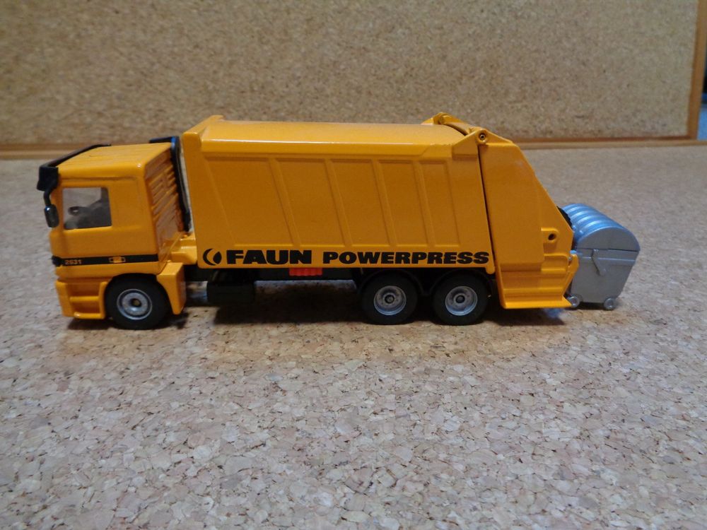 SIKU 2926 Mercedes Actros 2631 Müllwagen | Kaufen auf Ricardo