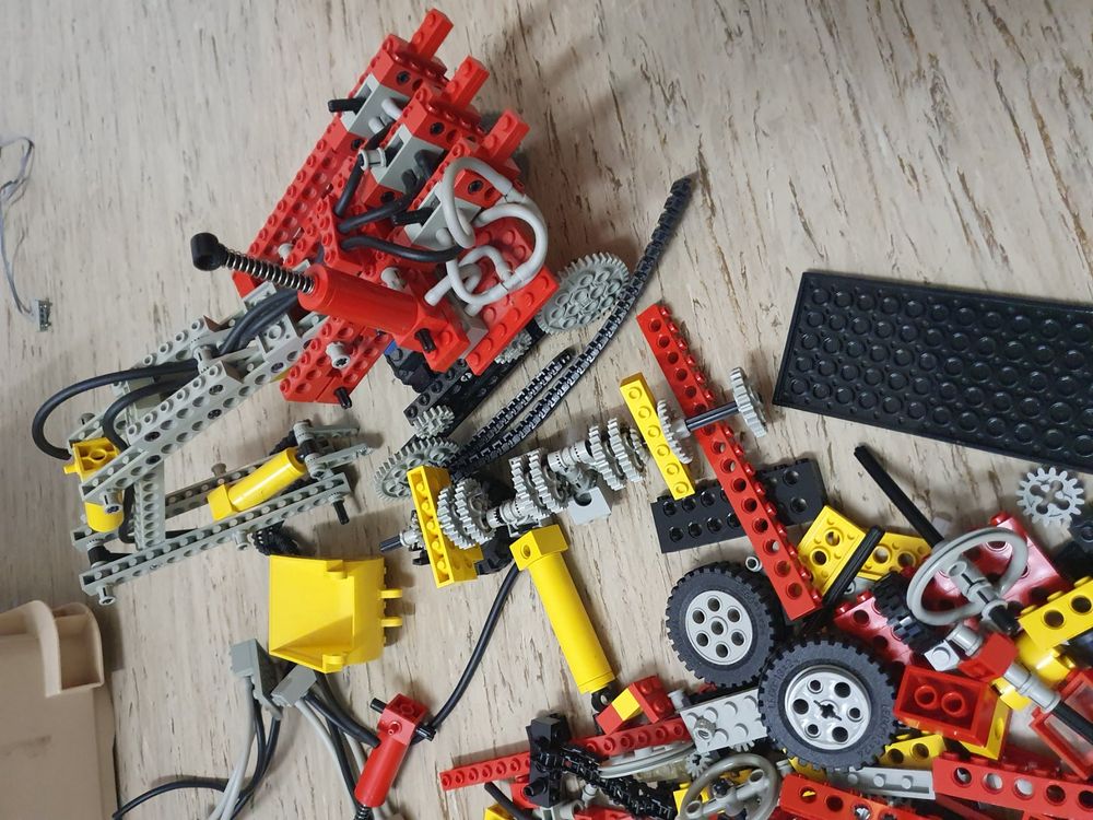 Lego Technik Bagger und Stabler aus den 80er Jahre (Gebraucht) in ...