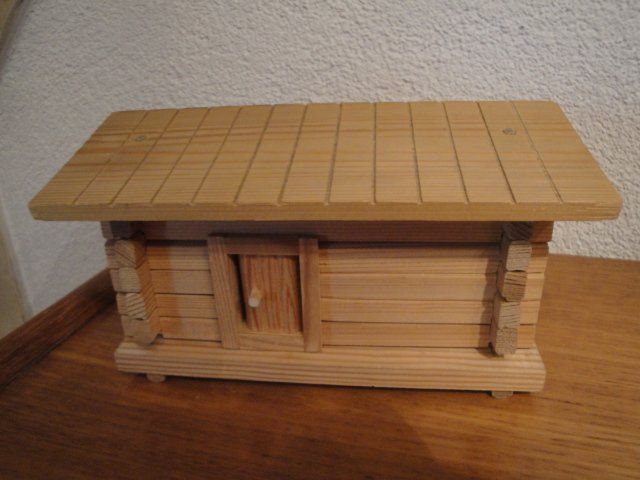 Blockhaus Holz zum zusammenstecken 18x11.5 Höhe 11cm (Neu (gemäss ...