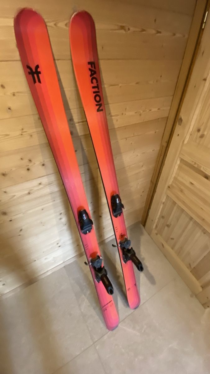 Skis Faction DANCER (D'occasion) à Les Diablerets pour CHF 350 – avec ...