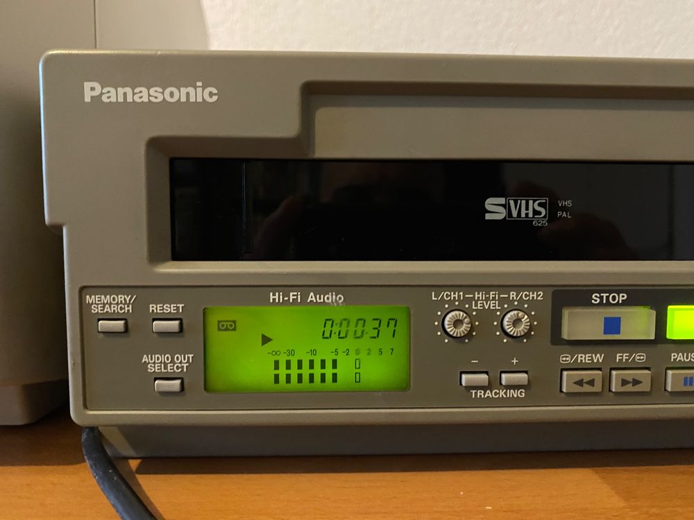 Panasonic AG-5700 S-VHS broadcast player & recorder (Gebraucht) in ...
