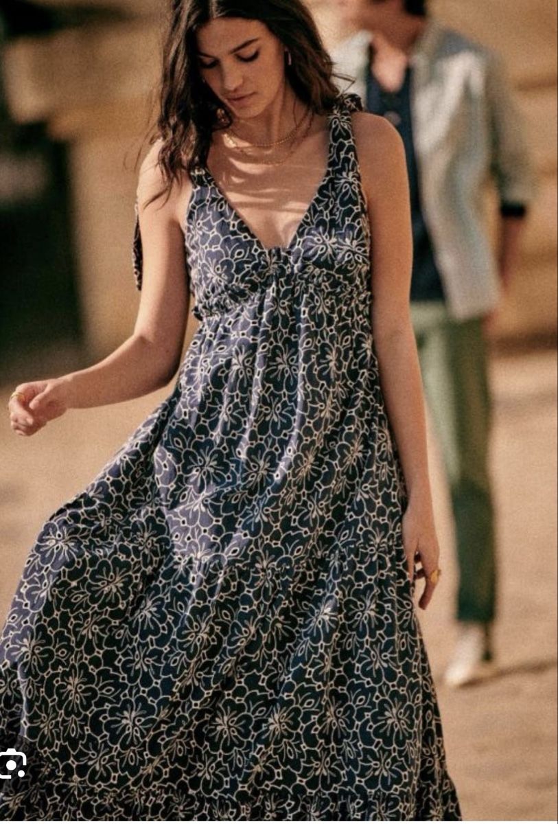 Sezane Graziella Dress New with Tags (Neu und originalverpackt) in Genève für CHF 51 – mit ...