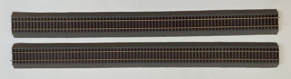 2 Gleisstücke Roco Line mit Bettung | Kaufen auf Ricardo