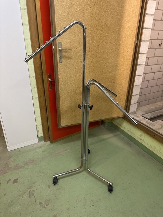 mobiler Kleiderständer mit 3 Armen höhenverstellbar (Gebraucht) in ...