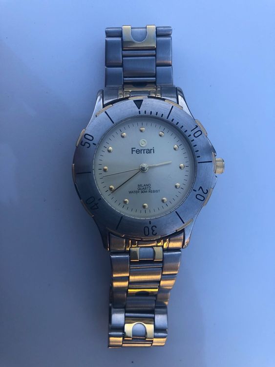 Uhr Ferrari Quarz helles Zifferblatt (Defekt) in Grellingen für CHF 5 – mit Lieferung auf ...