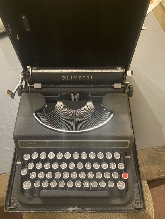 Olivetti Studio 42 Schreibmaschine (Gebraucht) in Erlenbach im Simmental! für CHF 53 – mit ...