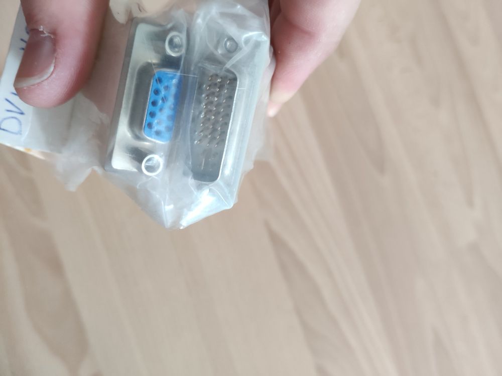 DVI to VGA adapter | Kaufen auf Ricardo