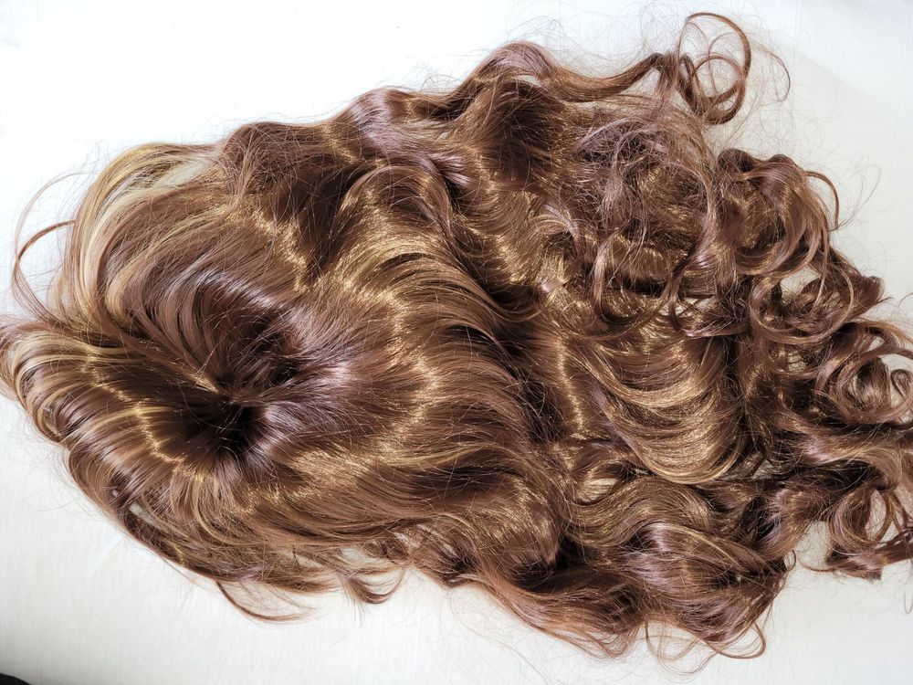 Perücke (Neu und originalverpackt) in Bassersdorf für CHF 29 – mit ...