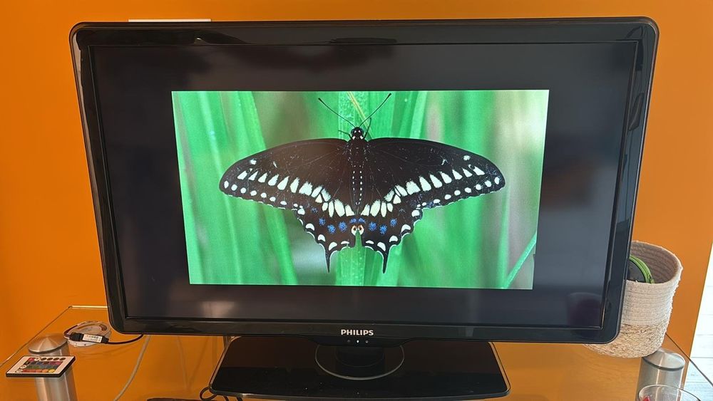 Téléviseur Philips LCD 32" HD (D'occasion) à Gland pour CHF 60 ...