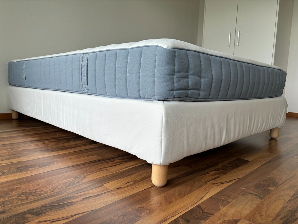 Boxspring Bett, weiß/mittelfest hellblau, 140x200 | Kaufen auf Ricardo