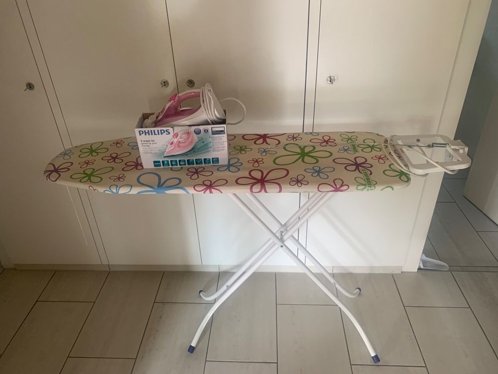 Bügelbrett Leifheit und Bügeleisen Philips DE Stecker (Gebraucht) in ...