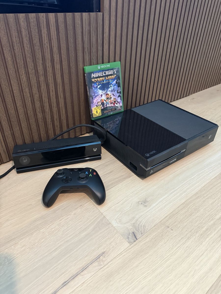 Xbox One mit Kinect und Minecraft Story Mode und Controller (Gebraucht ...