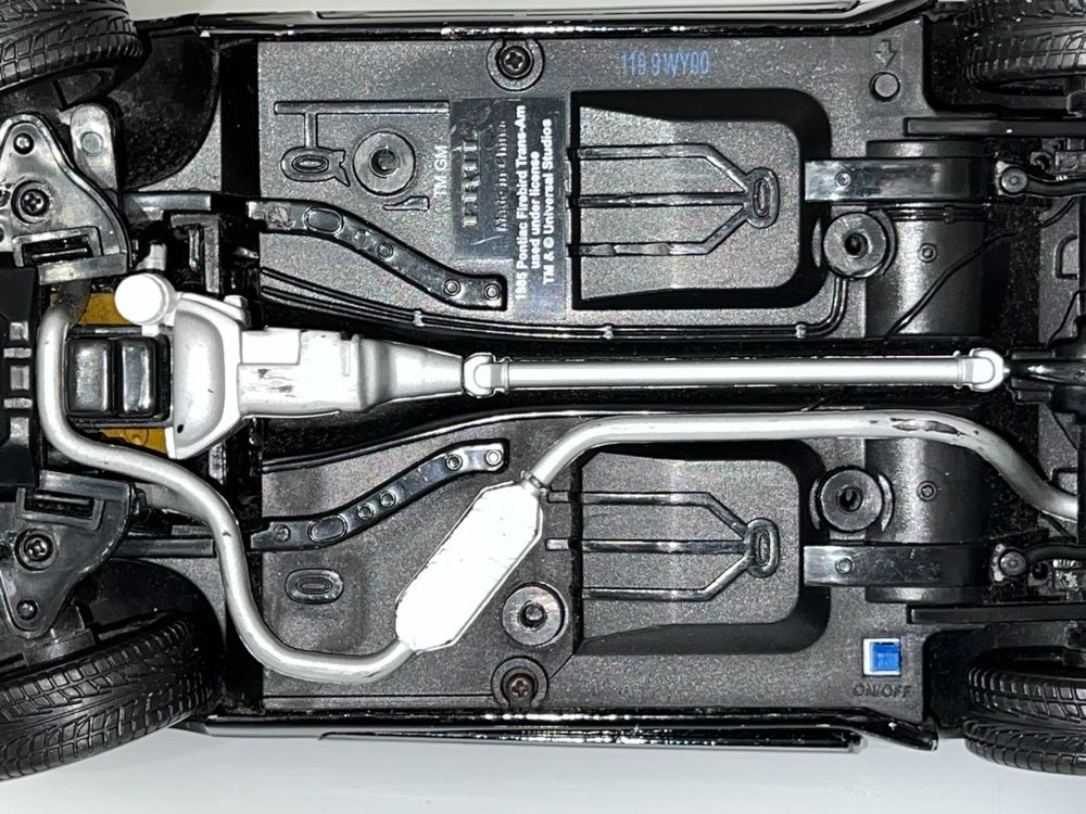 Pontiac Firebird K.I.T.T. Knight Rider - ERTL 1:18 - DEFECT | Kaufen ...