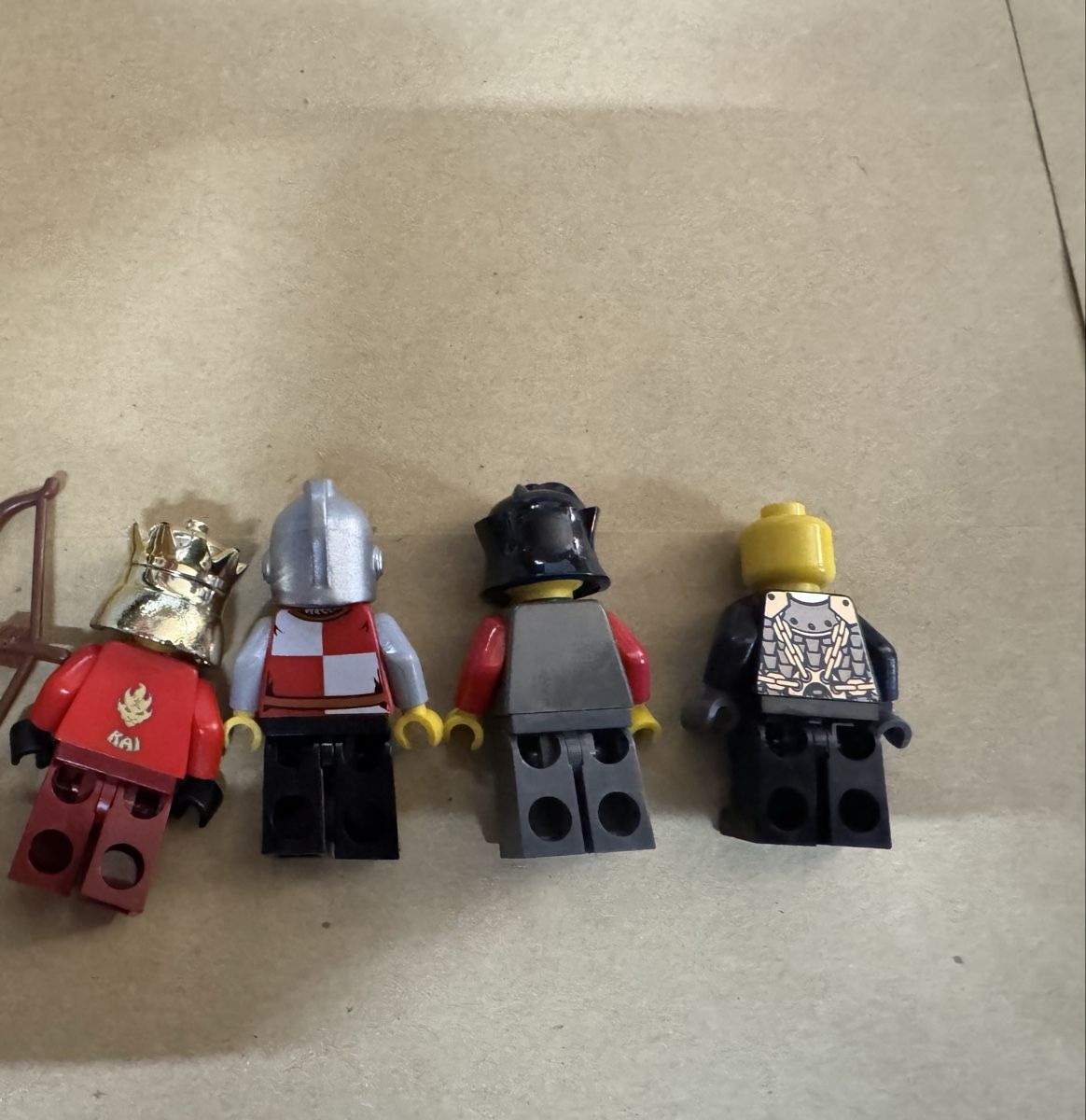 Lego castle 4 mini figurine (D'occasion) à Lausanne pour CHF 49 – avec ...