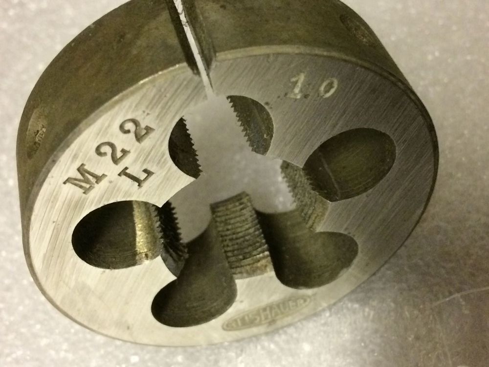 M 22 x 1 LINKS Schneideisen Filière, von REISHAUER Swiss (Neu und originalverpackt) in Widnau ...