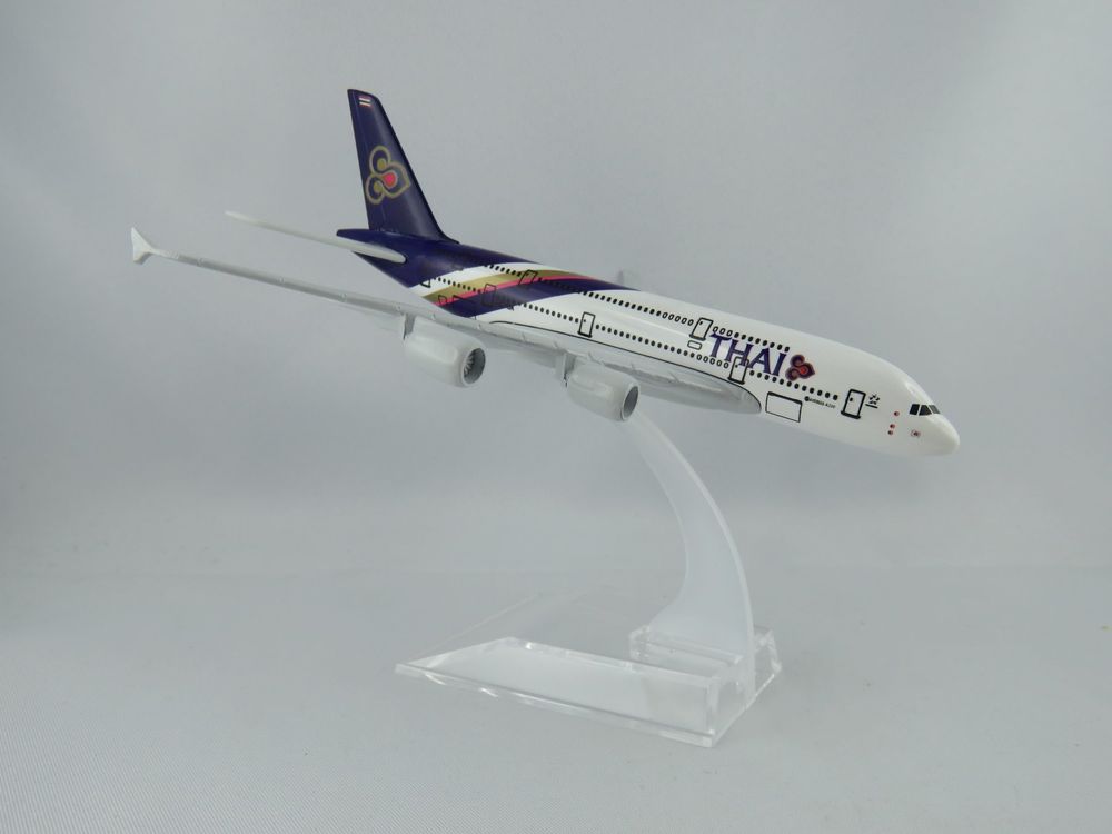 THAI AIRWAYS - Airbus A380 - Flugzeugmodell 1:400 - Neu (Neu und originalverpackt) in Grenchen ...