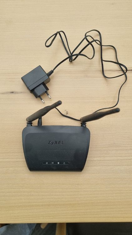 ZYXEL WLAN Router NBG-418N v2 mit Netzteil | Kaufen auf Ricardo