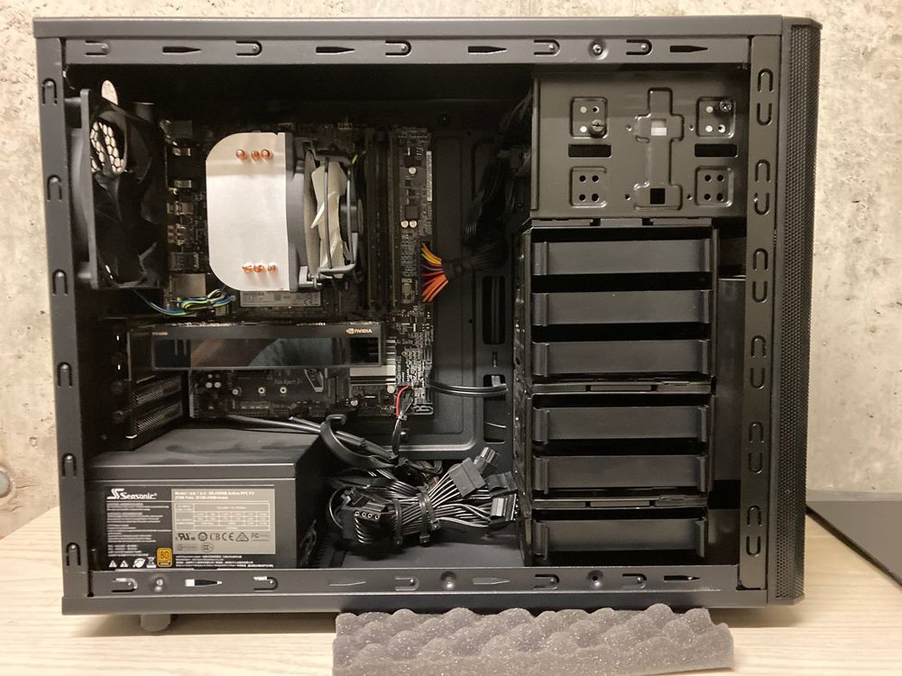 axxiv EQUILIBRA, Workstation Core i5-7600, 32GB, 500GB A2000 (Gebraucht ...