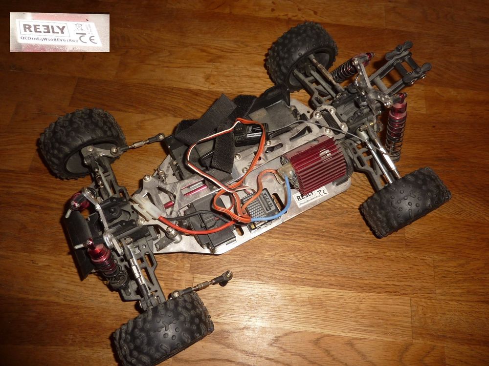 REELY RHINO III,RELLY,2.4GHZ,4WD als Ersatzteillager (Gebraucht) in ...