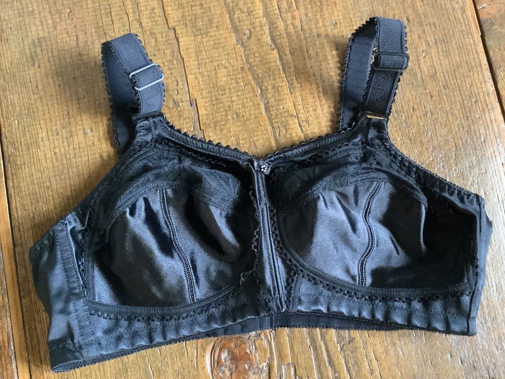 Triumph BH 85C Fabrikneu (Gebraucht) in Flaach für CHF 18 – mit ...