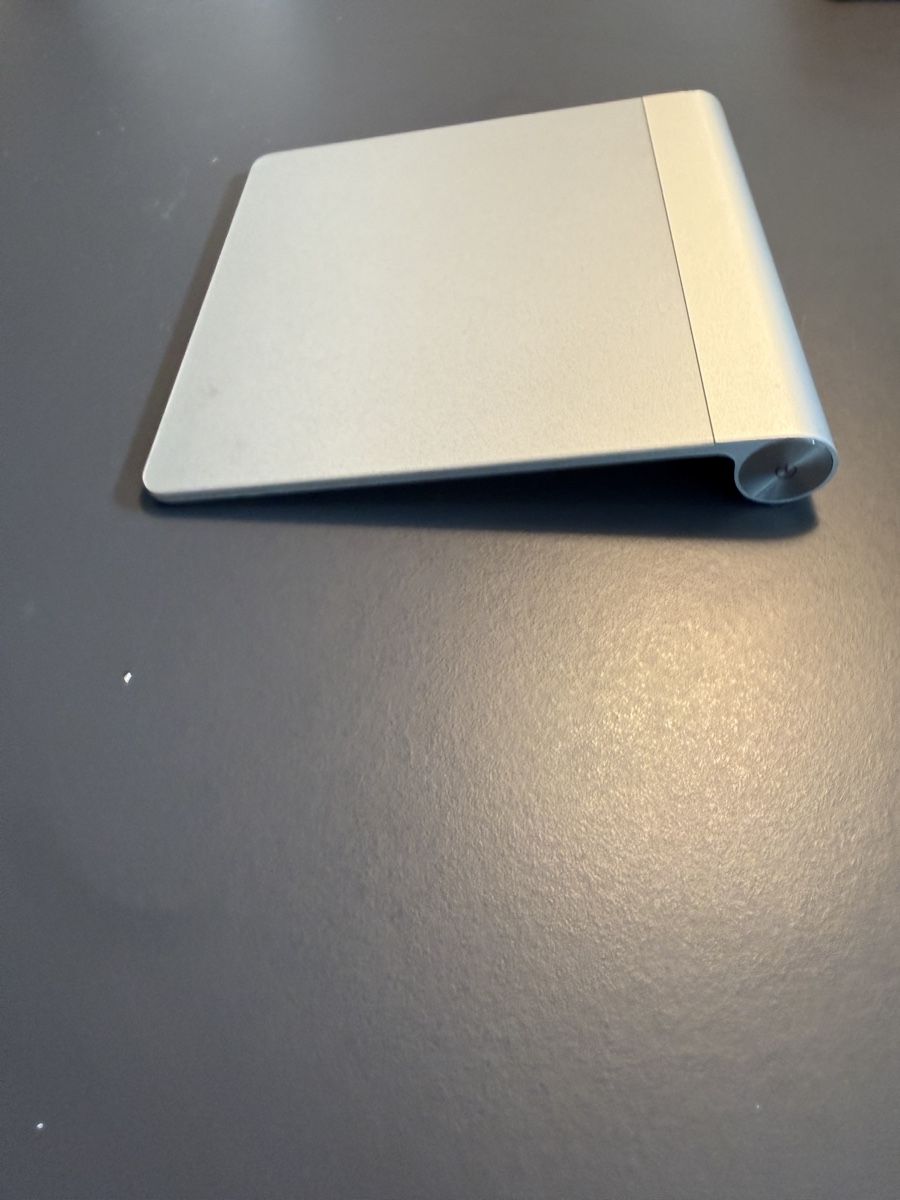 Apple Magic Trackpad - Silver - Perfect for Autumn! (Gebraucht) in ...