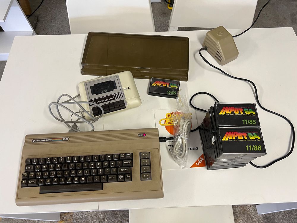 Comodore 64 (Gebraucht) in Biel/Bienne für CHF 92 – mit Lieferung auf ...