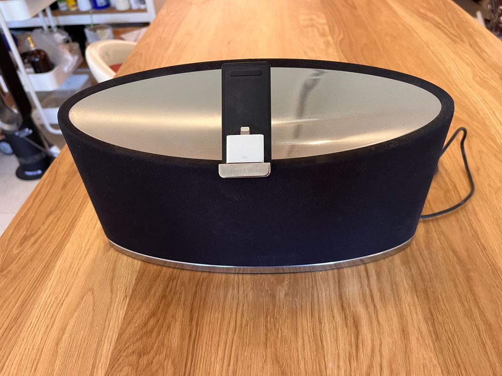 Bowers & Wilkins Zeppelin Mini | Kaufen auf Ricardo