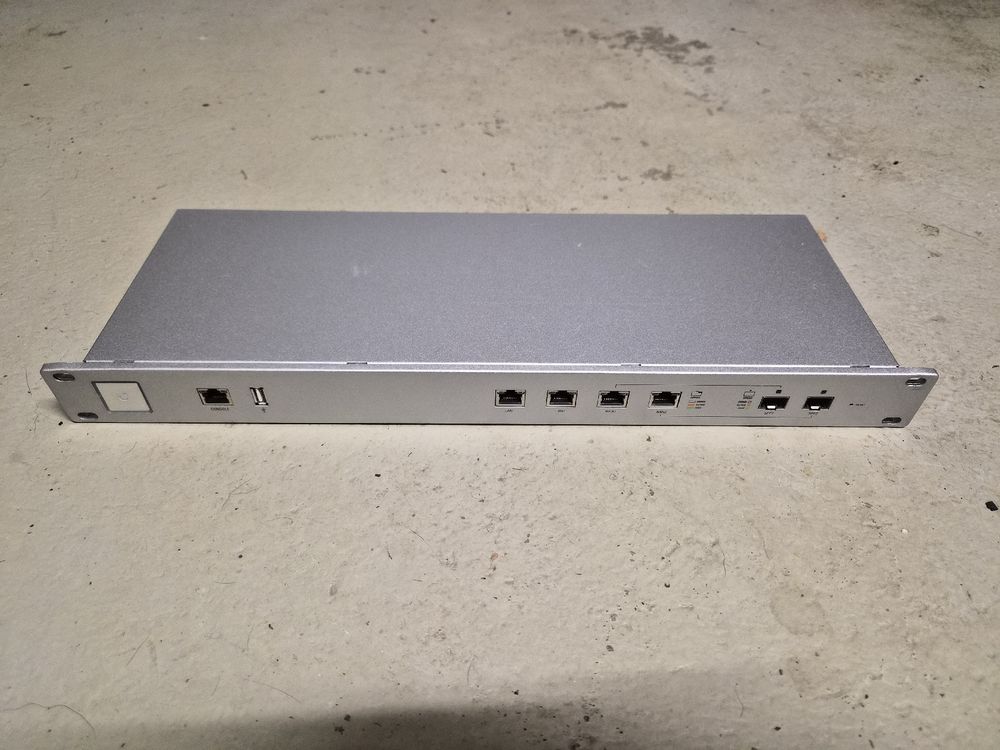 Ubiquiti UniFi Security Gateway Pro 4 (USG-PRO-4) (Gebraucht) in ...