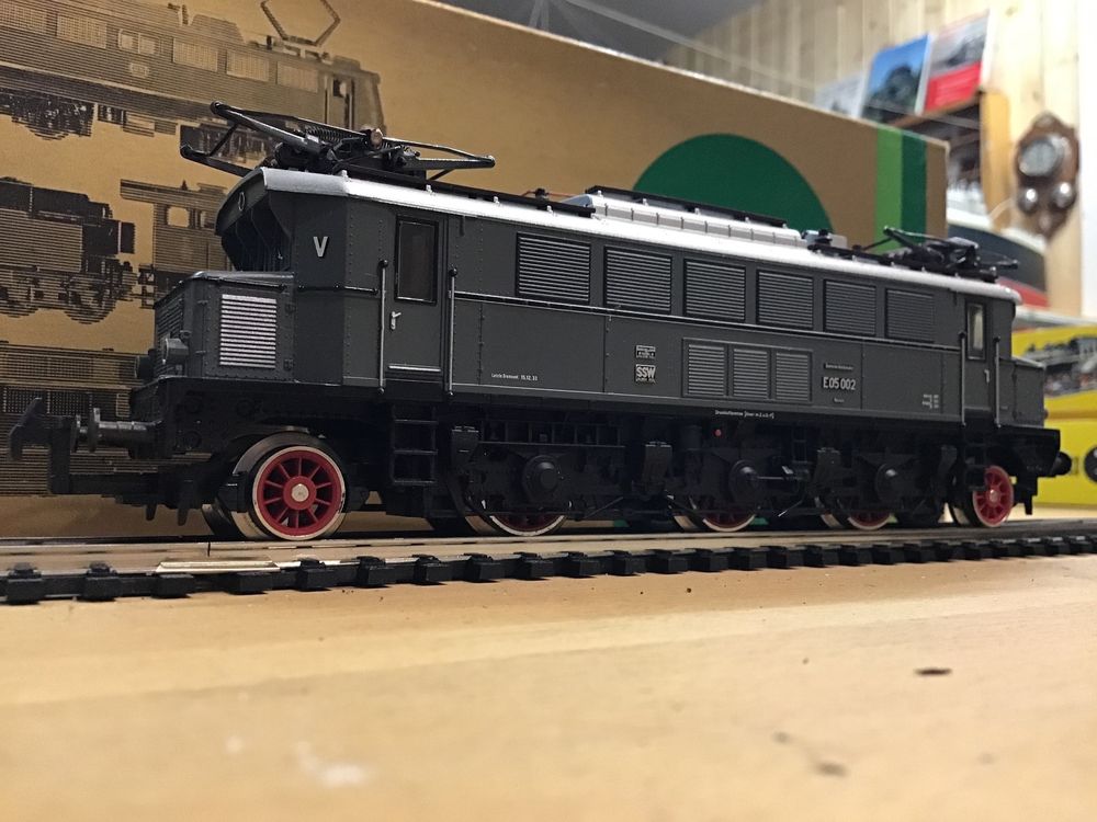 TRIX EXPRESS E05 002 H0 GLEICHSTROM (Gebraucht) in Männedorf für CHF 112 – mit Lieferung auf ...