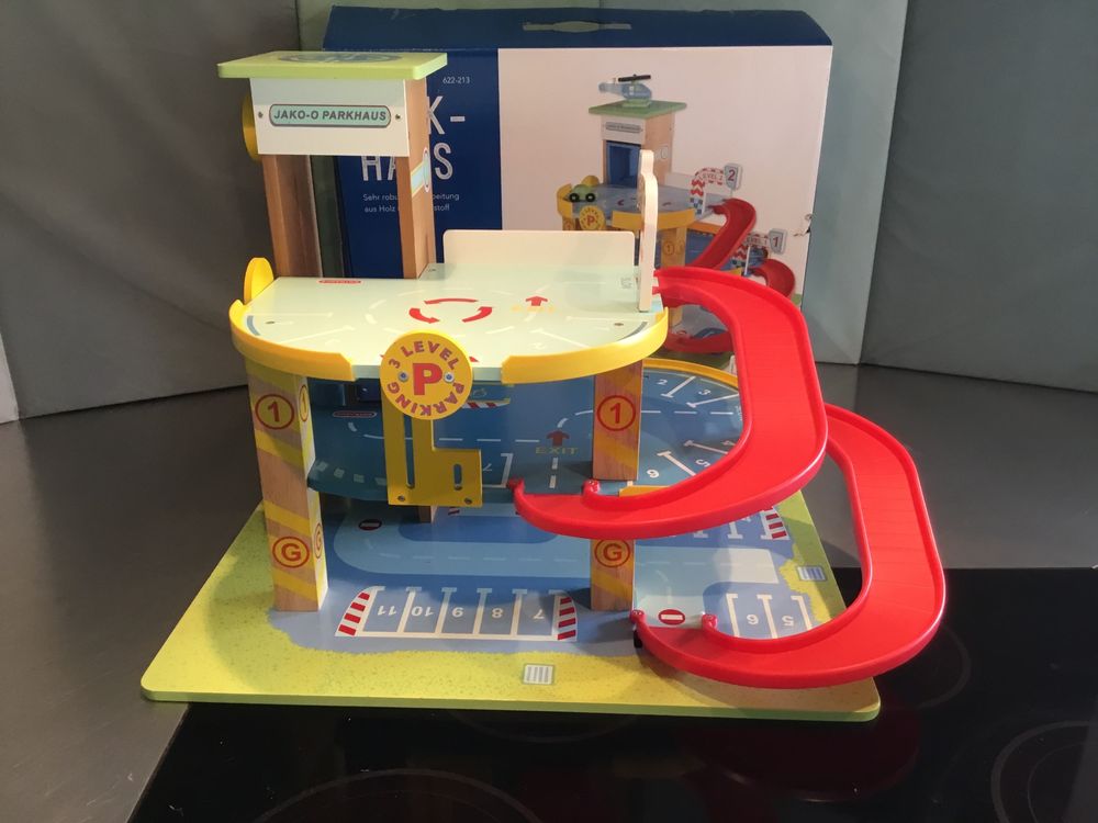 JAKO-O Parkhaus Holz Parkgarage - TOLL! (Gebraucht) in Richterswil für ...