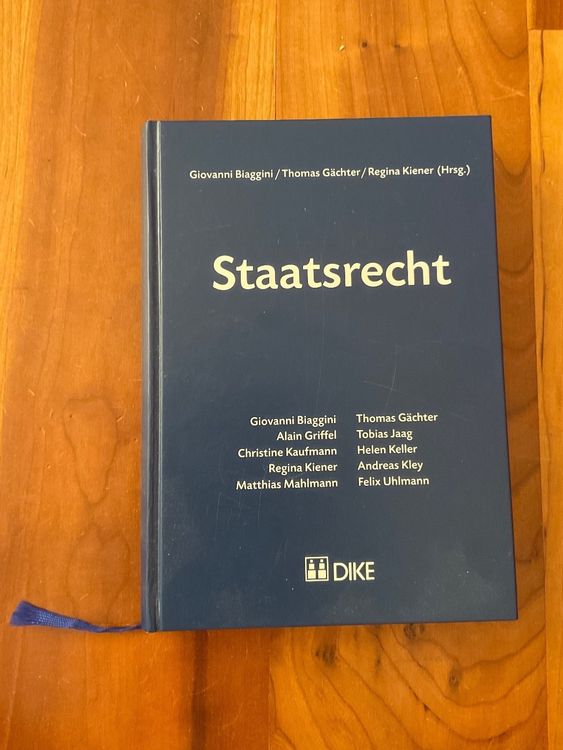 Staatsrecht (Biaggini, Gächter, Kiener) (Gebraucht) in Bottmingen für CHF 4 – mit Lieferung auf ...