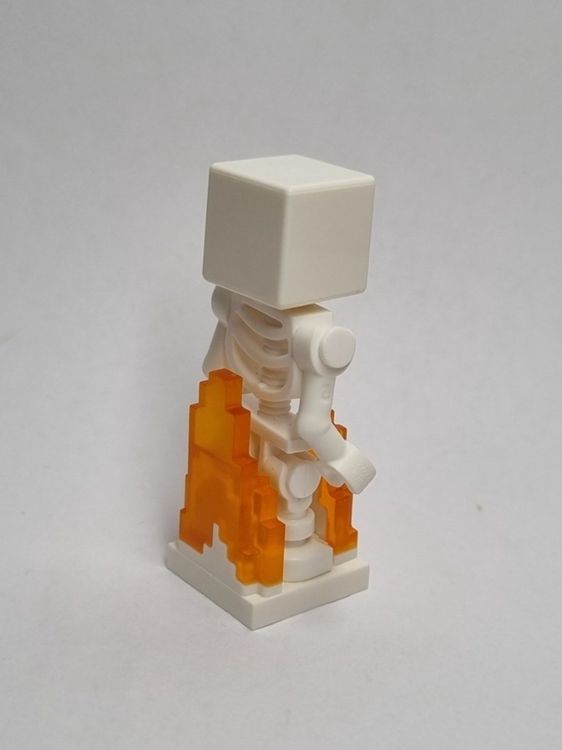 LEGO Minecraft min011 Skeleton with Cube Skull on Fire (Neu (gemäss ...