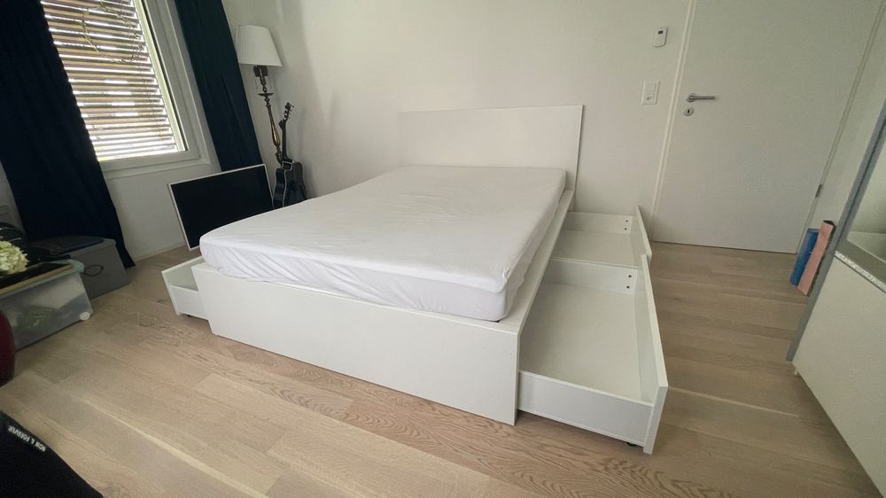 Ikea Malm Bett 140cm x 200cm mit Lattenrost + 4 Schubkästen (Gebraucht) in für CHF 200 – nur ...