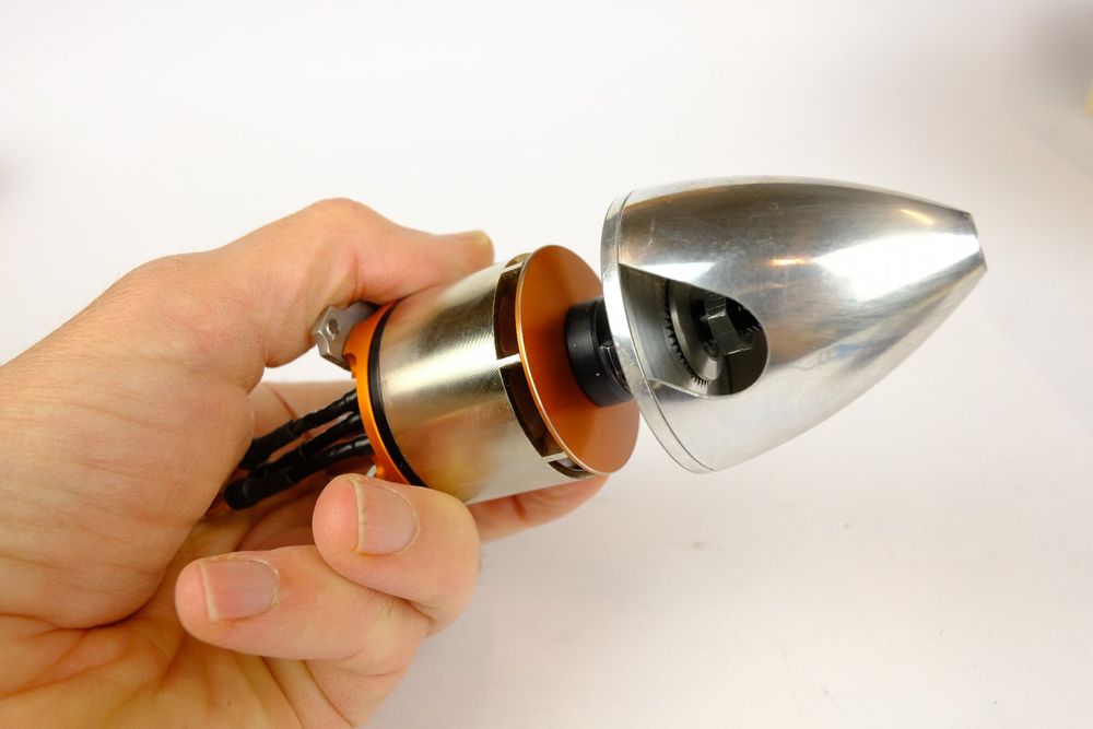 MVVS Elektromotor Brushless 8.0 / 680 (Gebraucht) in Bern für CHF 19 – mit Lieferung auf Ricardo ...