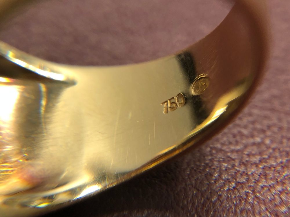 Herrenring mit farbigem Stein aus Gelbgold 18 Karat Au 750 (Gebraucht) in Bern für CHF 1689 ...