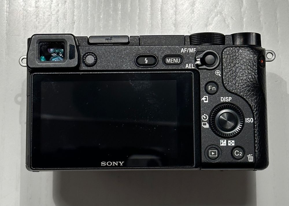 Sony Alpha 6300 mit Sony E PZ 16-50mm f/3.5-5.6 OSS (Gebraucht) in für ...