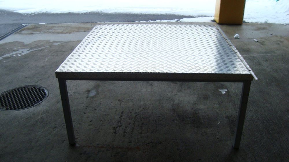 Alu Podest 150cm x 148cm höhe 73cm | Kaufen auf Ricardo