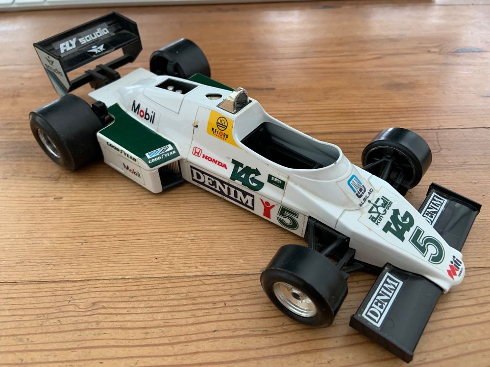 Modellautos Top: Williams Formel 1 FW08 1:24 Bburago (Gebraucht) in ...