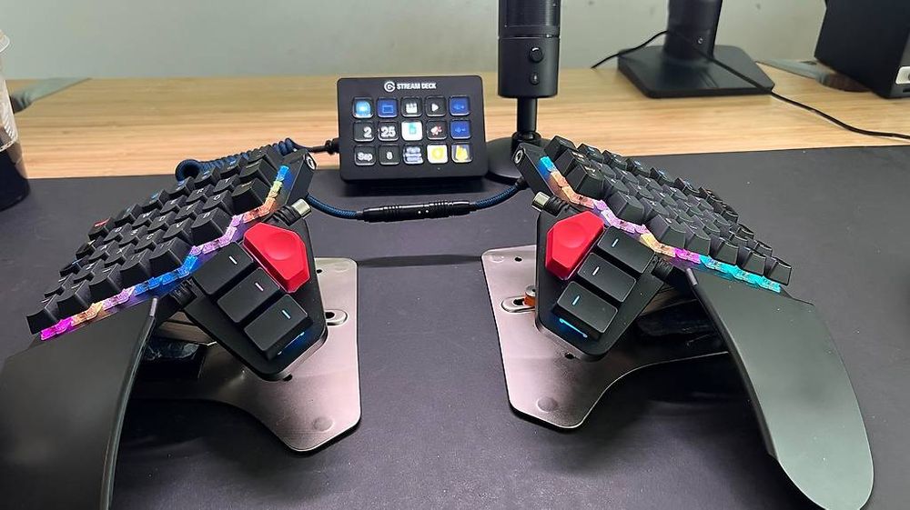 ZSA Moonlander MarkI-Ergonomische Split Tastatur + Platform | Kaufen auf Ricardo