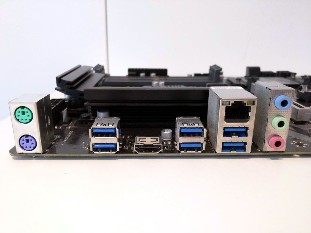 Gigabyte Z390 UD Motherboard | Kaufen auf Ricardo