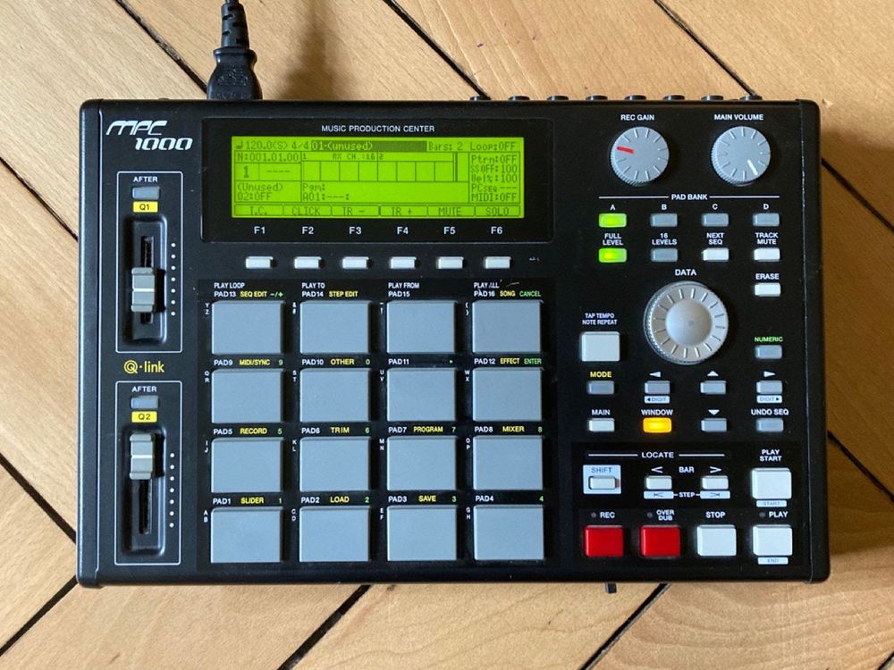 AKAI MPC 1000 (Gebraucht) in Basel für CHF 480 – mit Lieferung auf ...