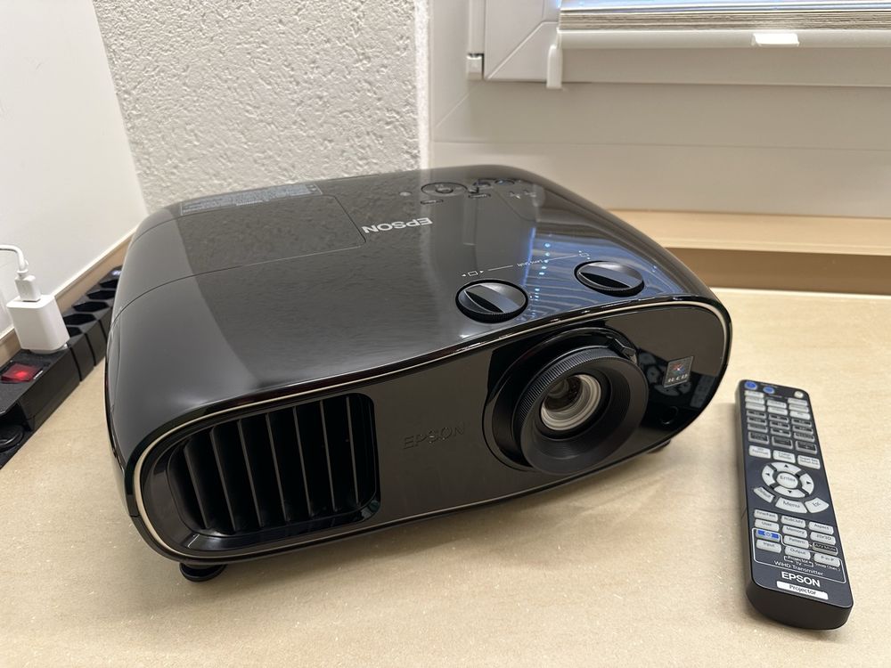 Epson EH TW 6600 FullHD Heimkino Beamer mit neuer Lampe (Gebraucht) in Siggenthal Station für ...